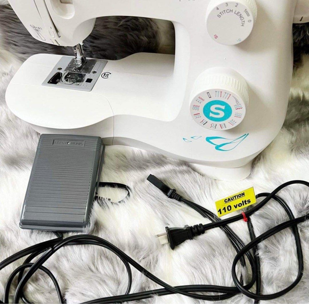 Singer 3337 sewing machine, Furniture & Home Living, Home Improvement ...