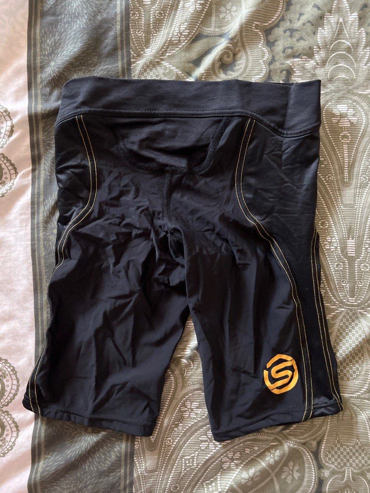 Skins Compression shorts, Men's Fashion, Activewear on Carousell