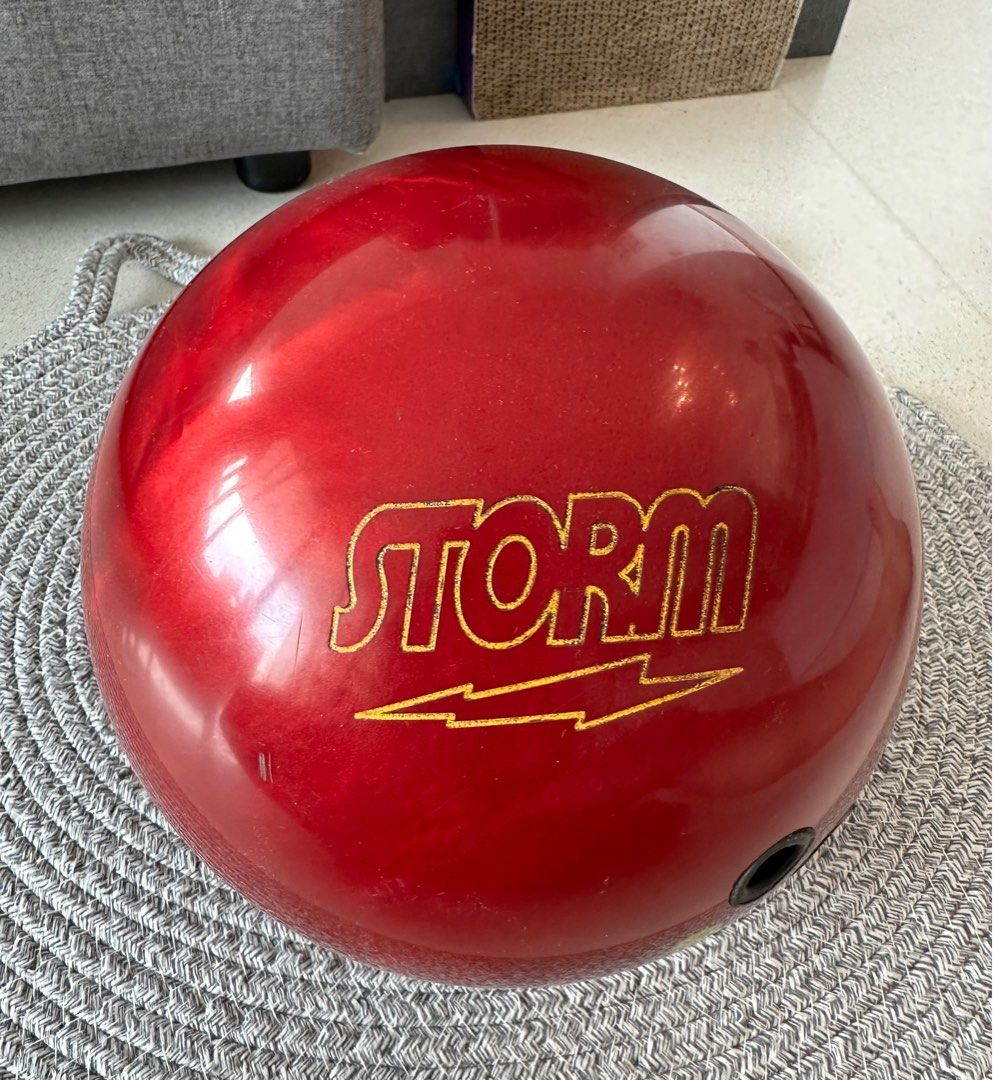 Storm IQ Ruby 12lbs Bowling Ball, Sports Equipment, Sports & Games ...