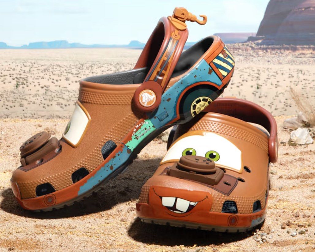 (US 9M) Mater Crocs, Men's Fashion, Footwear, Sneakers on Carousell