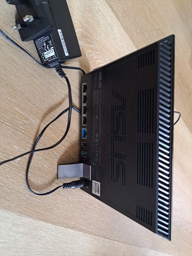 Used wifi router, Computers & Tech, Office & Business Technology on ...