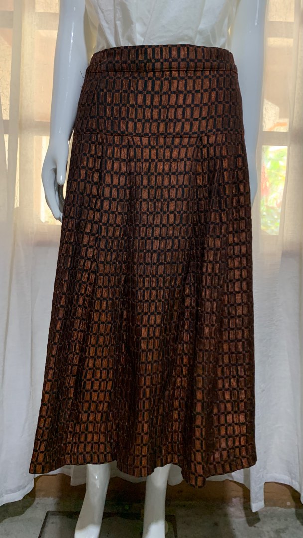 Vintage Rust long maxi skirt, Women's Fashion, Bottoms, Skirts on Carousell