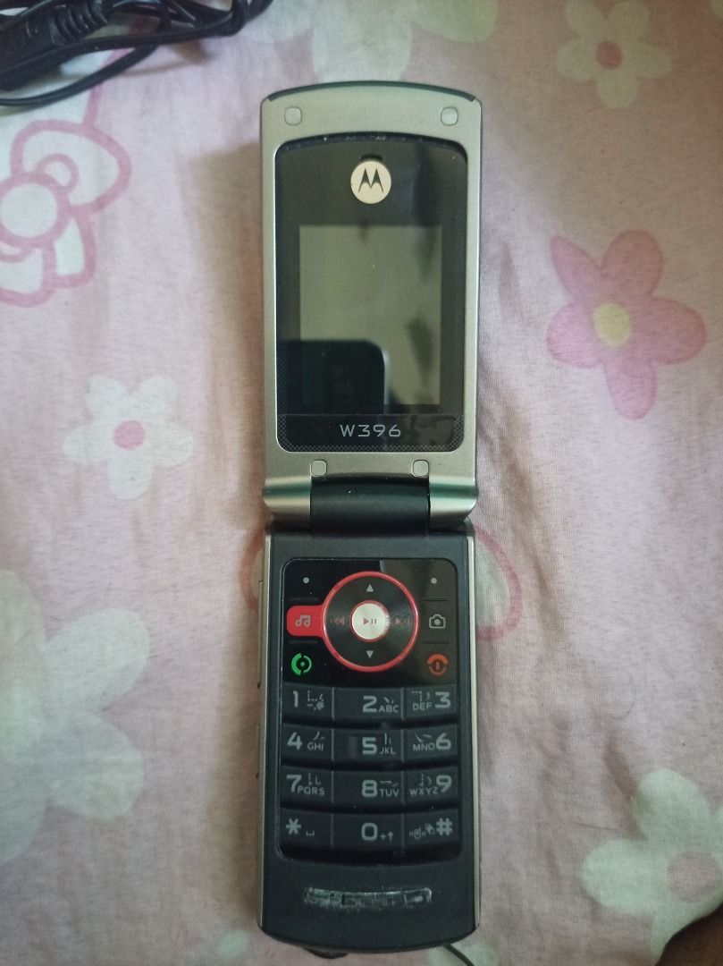 W398 motoro keypad flip phone, Mobile Phones & Gadgets, Mobile & Gadget ...