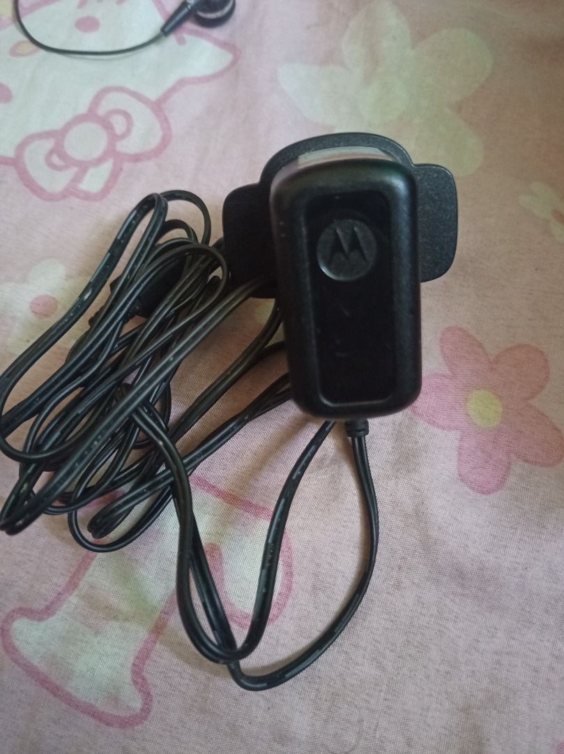 W398 motoro keypad flip phone, Mobile Phones & Gadgets, Mobile & Gadget ...