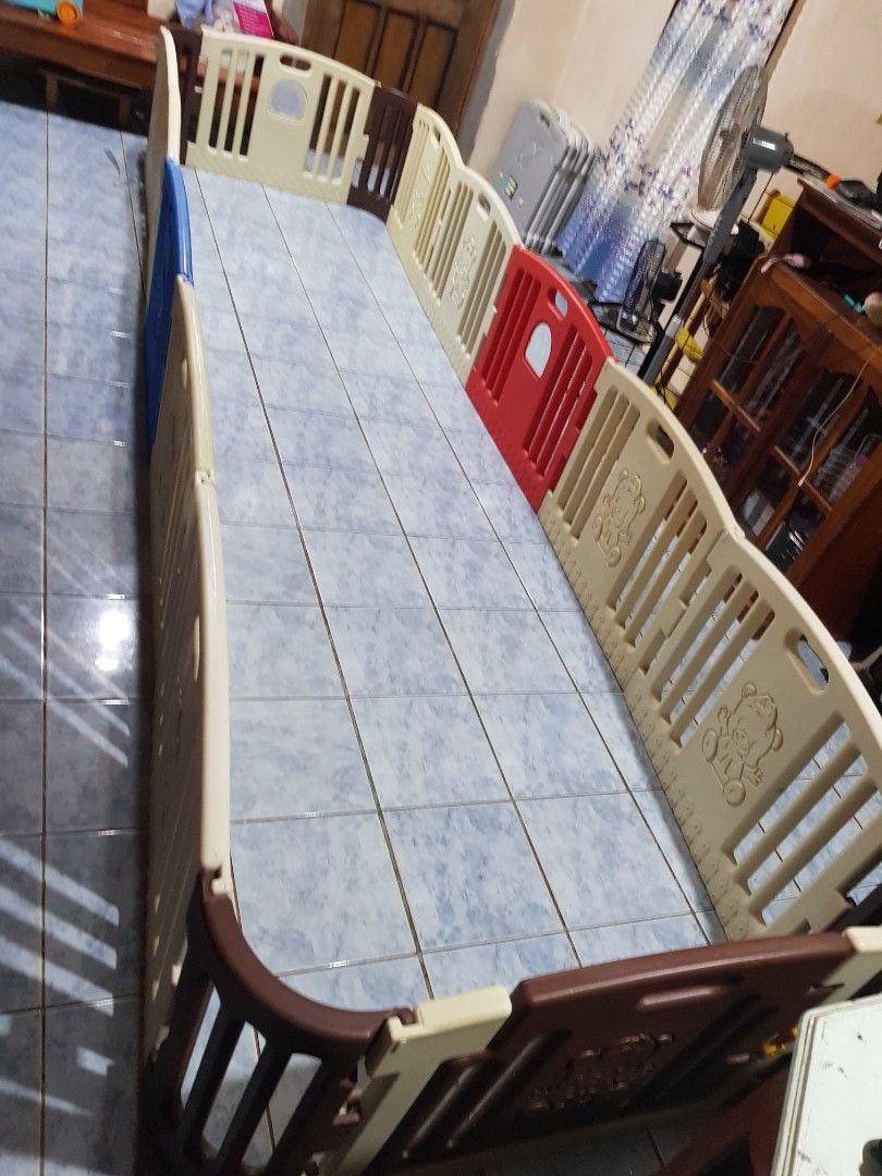 12 PANELS KUKUWORLD PLAYPEN/PLAY FENCE, Babies & Kids, Baby Nursery ...