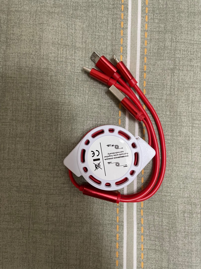 4合一傳輸線與集線器(Type A, Type C, USB port, Lightning), 電腦及科技產品, 電腦周邊產品, 轉接線及轉換器在旋轉拍賣