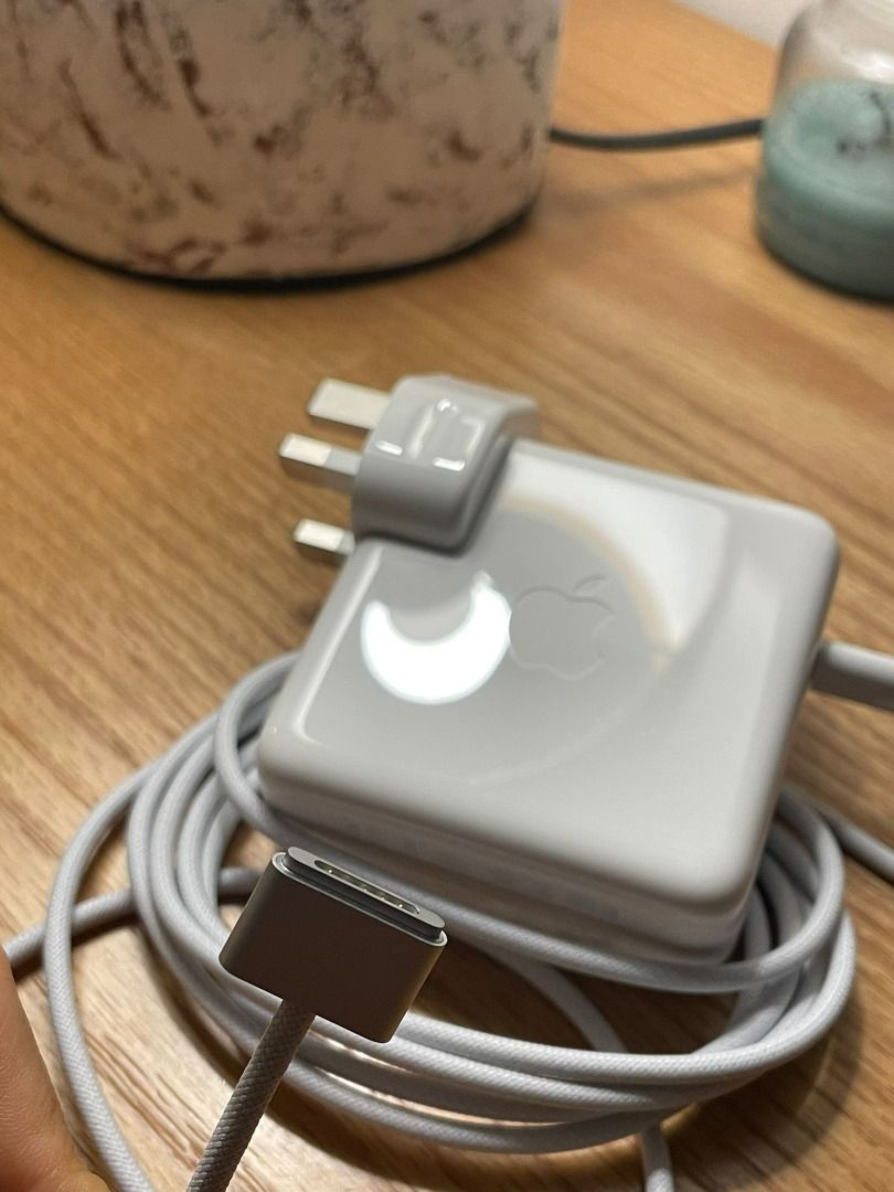67W USB-C Power Adapter and USB-C to MagSafe 3 Cable, Computers & Tech ...