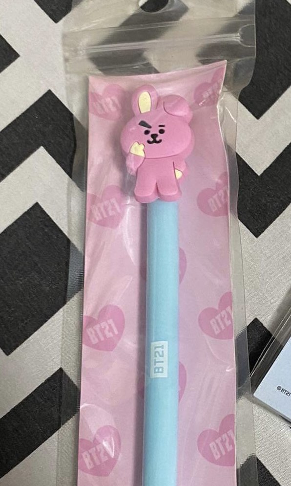 BT21 Cooky Pen, Hobbies & Toys, Memorabilia & Collectibles, K-Wave on ...