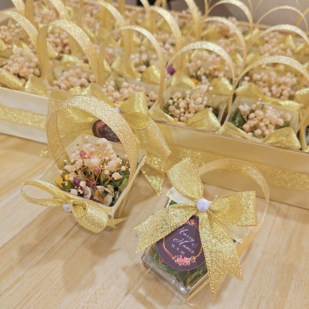 Bunga rampai acrylic cups, wedding potpourri, Hobbies & Toys ...