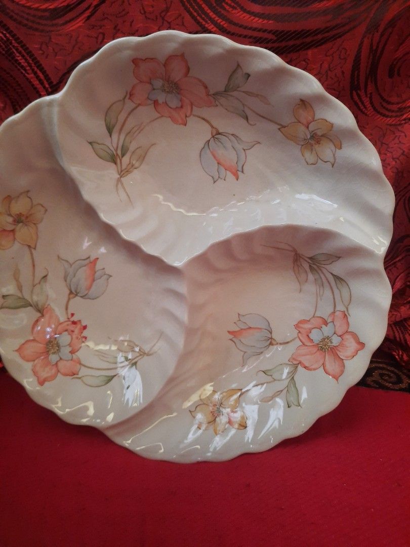 Ceramic section food server floral 10 inches Japan, Furniture & Home ...