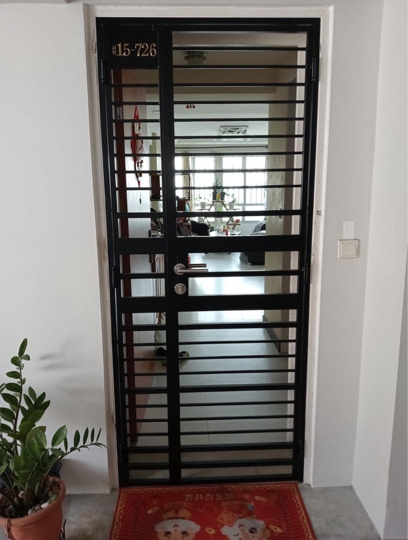 Cheapest 3X7 / 4X7 Customised Simple HDB Gate, Furniture & Home Living ...