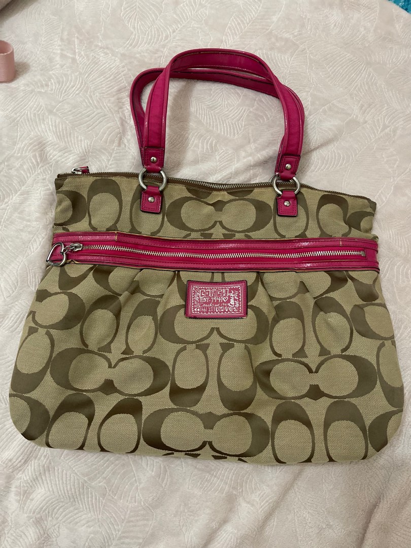 Coach tote bag, Women's Fashion, Bags & Wallets, Tote Bags on Carousell