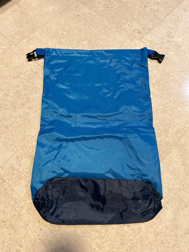 Dry Bag - Standard Chartered Marathon 2023, Men's Fashion, Bags, Belt ...