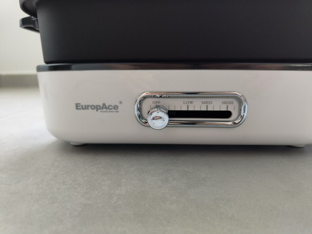 EuropAce Hot Pot with Grill (3.2L), TV & Home Appliances, Kitchen ...