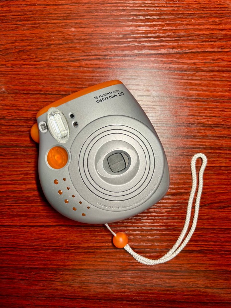 Fujifilm Instax mini 20 rare variant, Photography, Cameras on Carousell