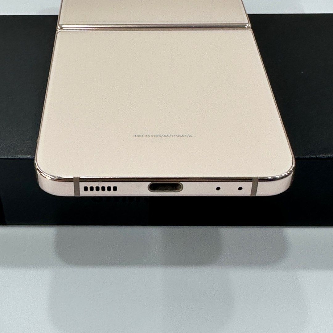 Galaxy Z Flip 4 Pink Gold 128GB, Mobile Phones & Gadgets, Mobile Phones ...