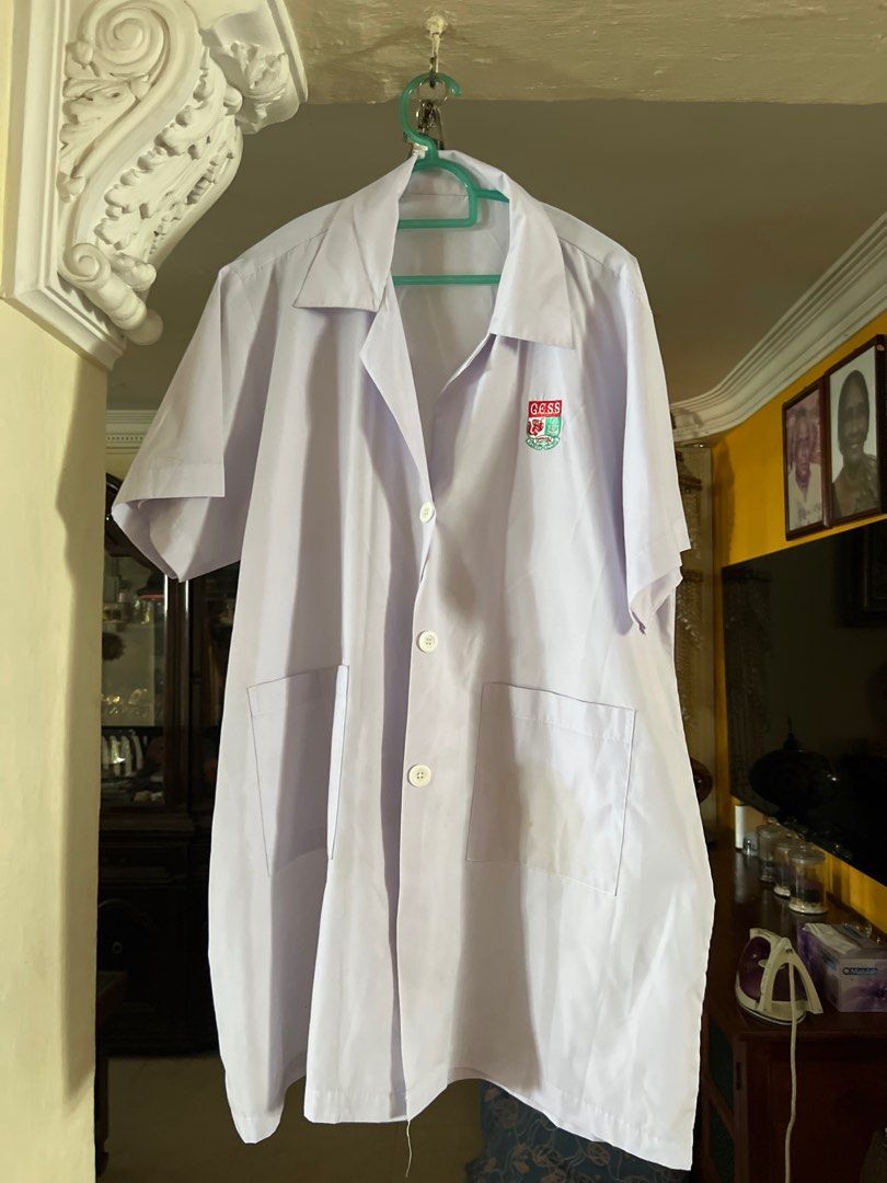Gan Eng Seng FCE lab coat, Everything Else on Carousell