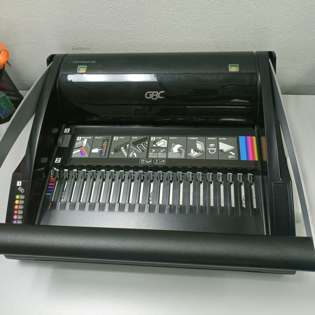 GBC CombBind 200 manual Binding Machine, Hobbies & Toys, Stationery ...