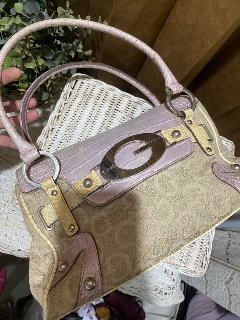 Guees, Barang Mewah, Tas & Dompet di Carousell