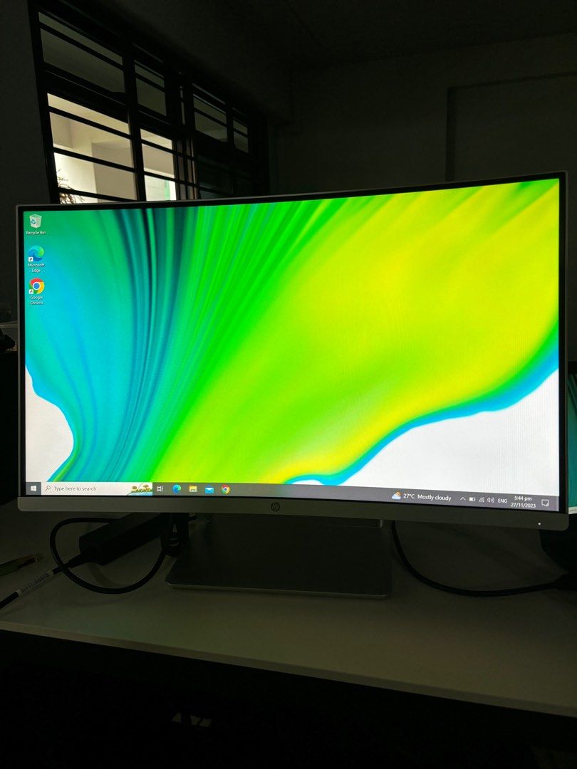 HP Z4N75AA 27 inch FHD Curved Display Monitor 1x HDMI Ports 1x DP Port ...