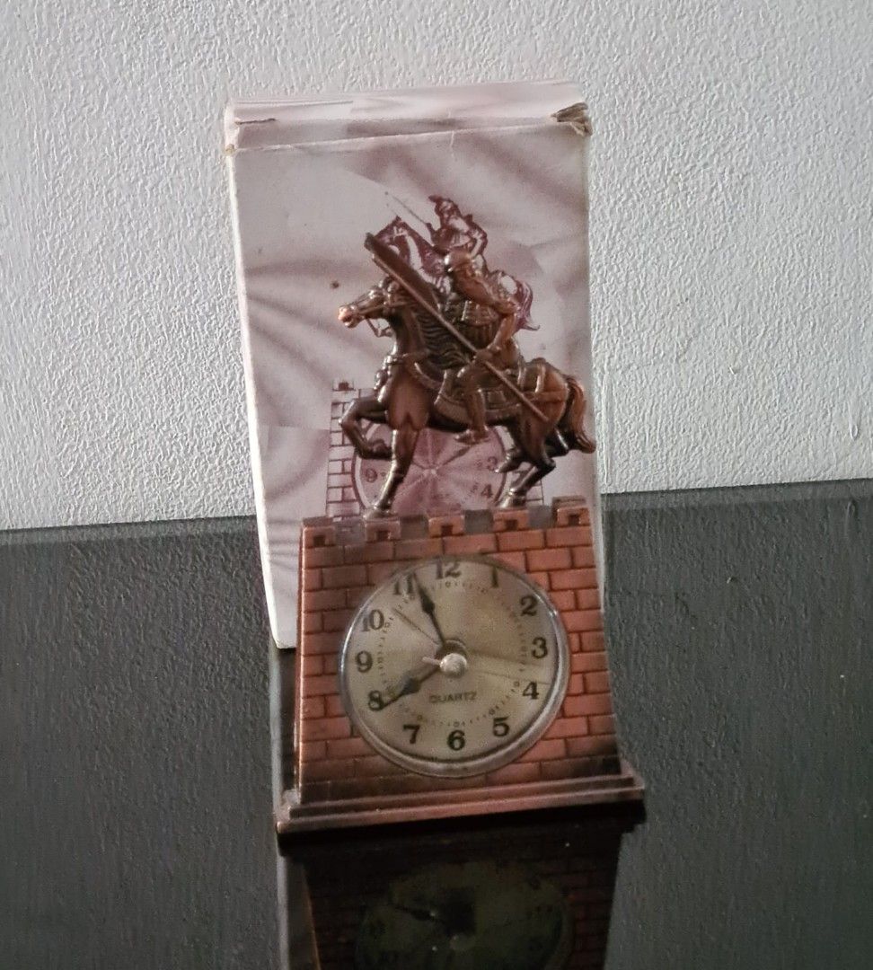 Jam Meja Mini, Perabotan Rumah di Carousell