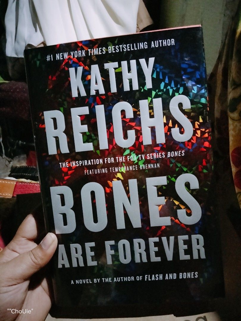 Kathy reichs Bones are forever, Hobbies & Toys, Books & Magazines, Fiction & Non-Fiction on ...