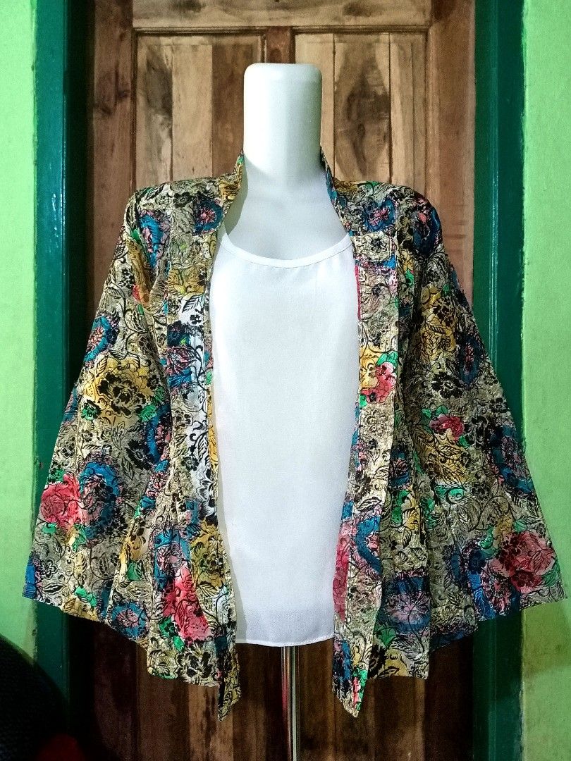 Kebaya Kembangan / Outer Kembangan / Kebaya Lawasan / Kebaya Bunga ...
