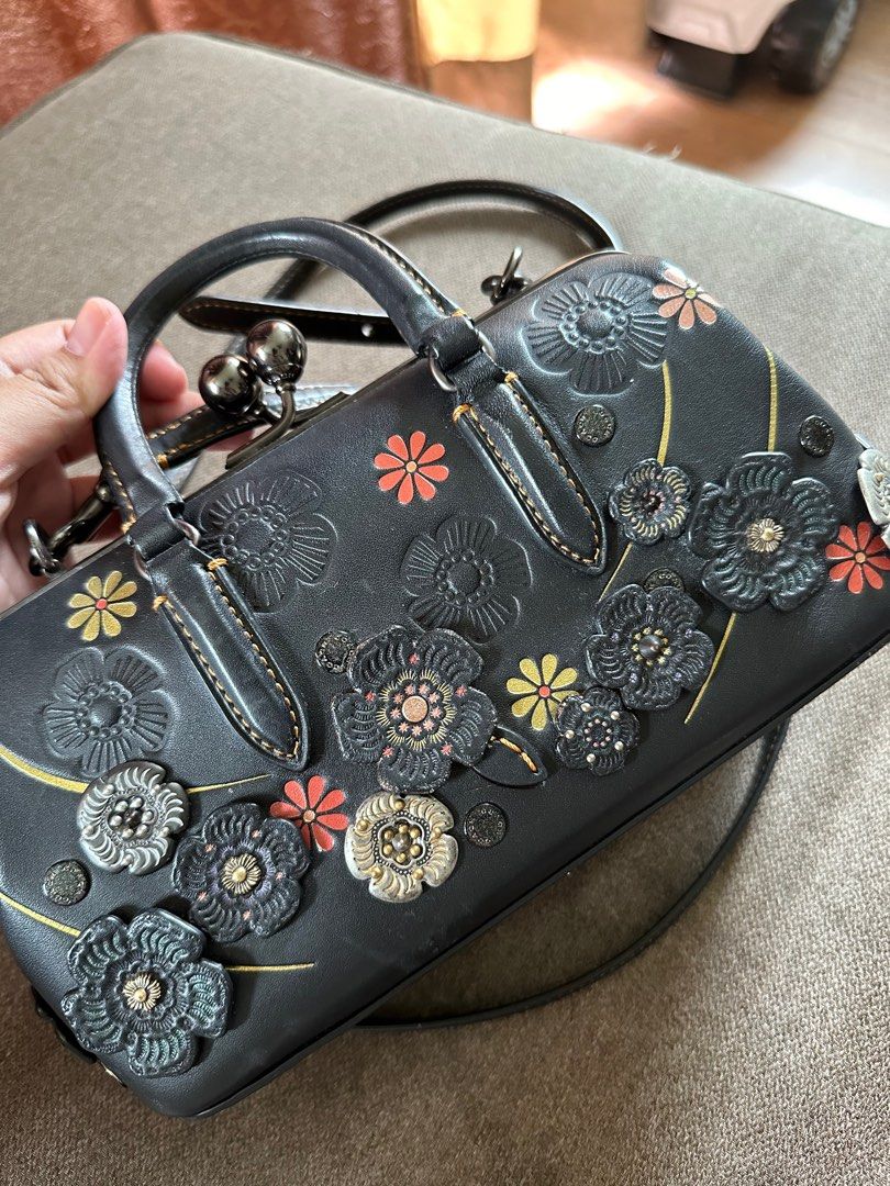 LIMITED EDITION 3D FLOWER BAG, Luxury, Bags & Wallets on Carousell