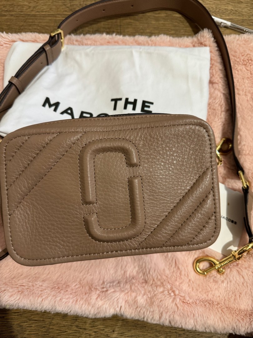 Marc jacobs soft shot 21, Luxury, Bags & Wallets on Carousell