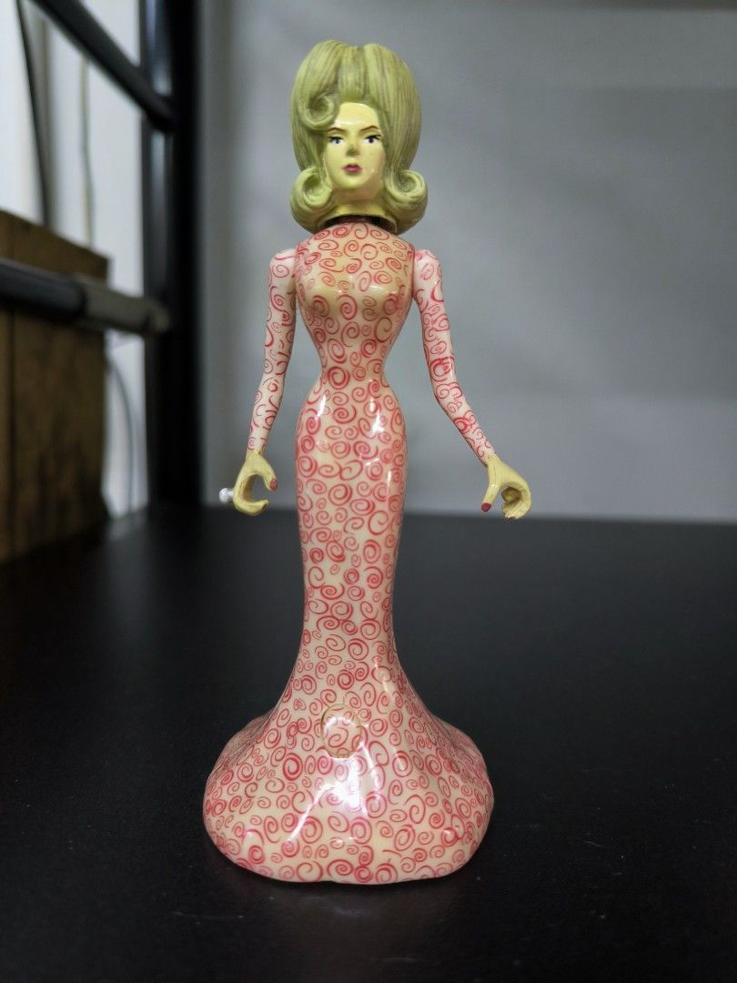 MARS ATTACKS MARTIAN SPY GIRL FIGURE, Hobbies & Toys, Toys & Games on ...