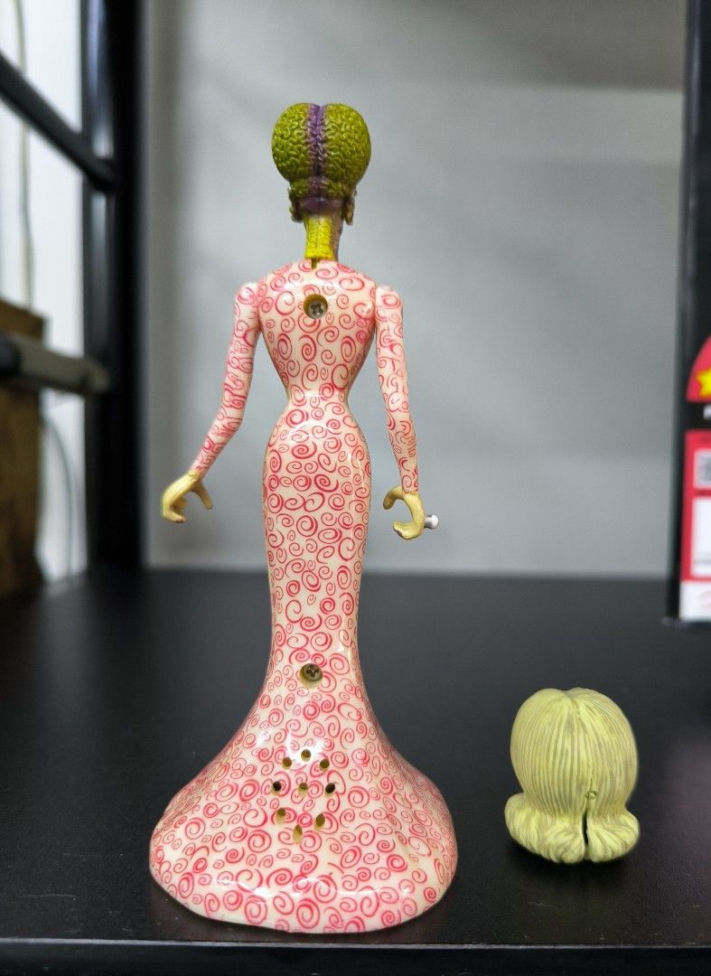 MARS ATTACKS MARTIAN SPY GIRL FIGURE, Hobbies & Toys, Toys & Games on ...