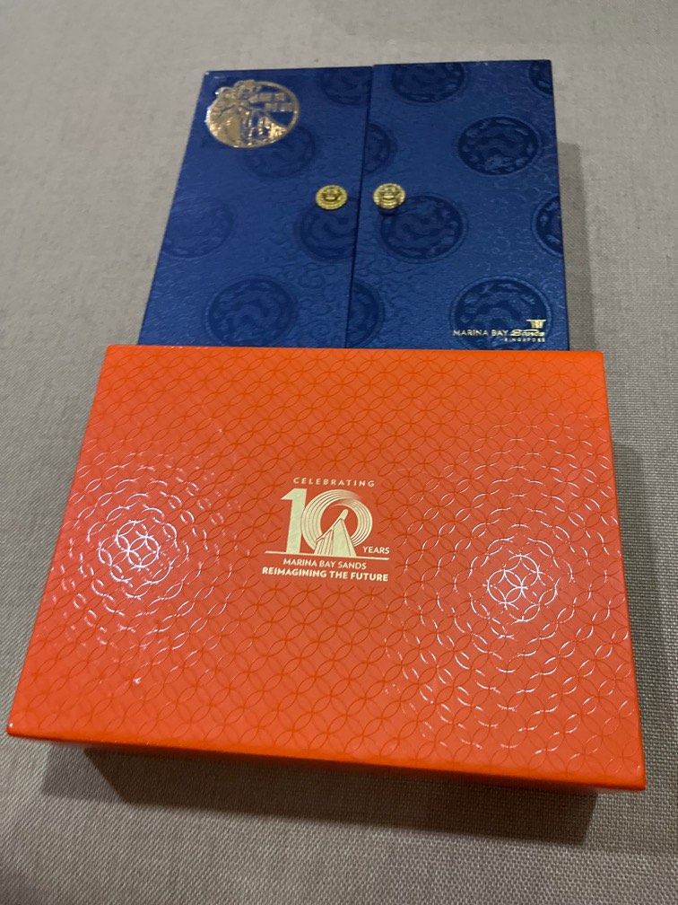 MBS mooncake boxes, Women's Fashion, Jewelry & Organisers, Accessory ...