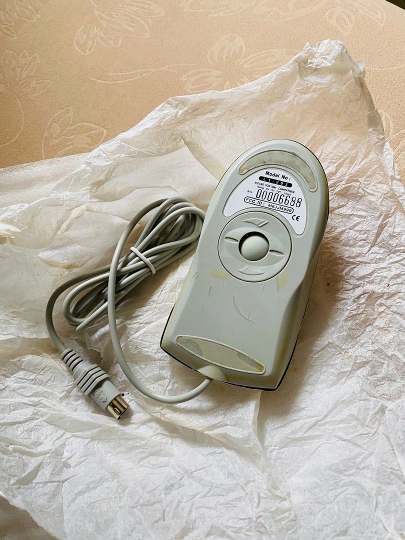 Mouse with cable, old model, Computers & Tech, Parts & Accessories ...