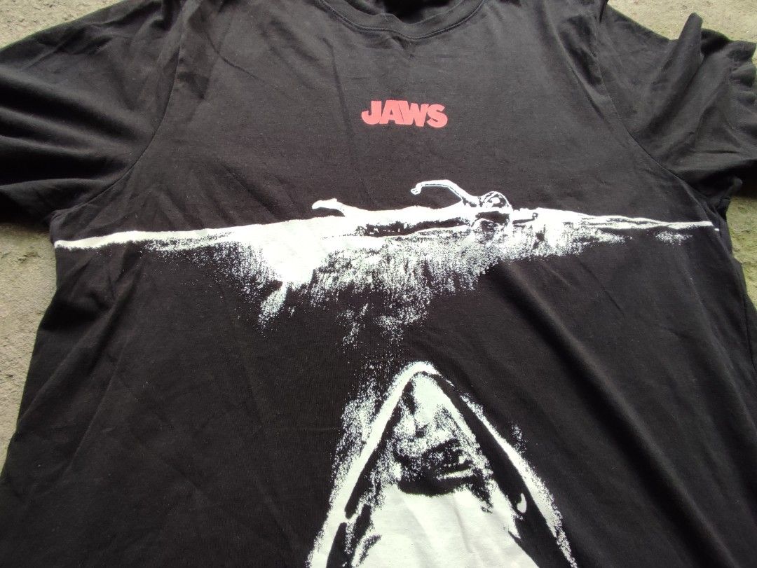 MOVIE SHIRT: JAWS OFFICIAL MERCH, Men's Fashion, Tops & Sets, Tshirts ...