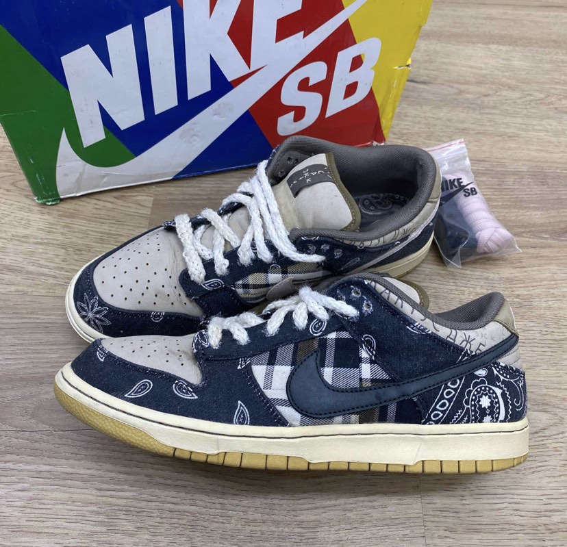 Nike Sb Travis Scott Dunk Low, Men's Fashion, Footwear, Sneakers on ...