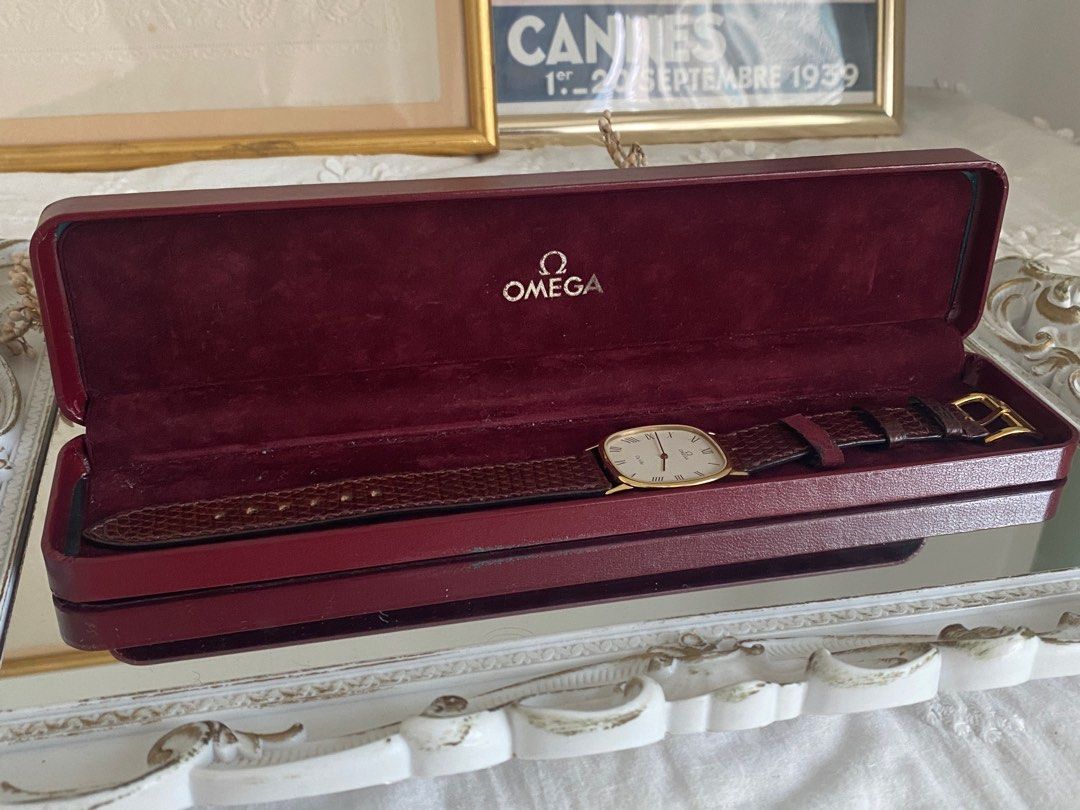 OMEGA White Roman Gold Vintage Quartz, Luxury, Watches on Carousell