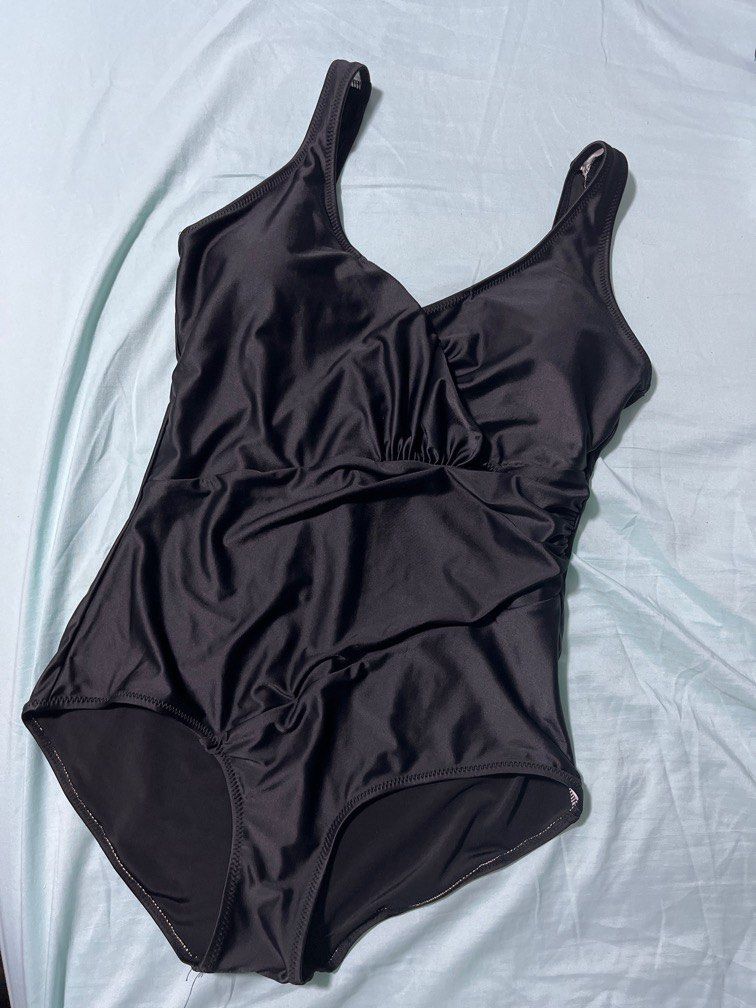 One piece simple swimsuit, Women's Fashion, Swimwear, Bikinis ...