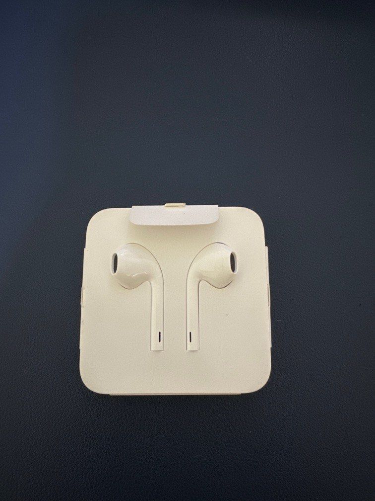 Original Apple EarPods Lightning cable, Audio, Earphones on Carousell
