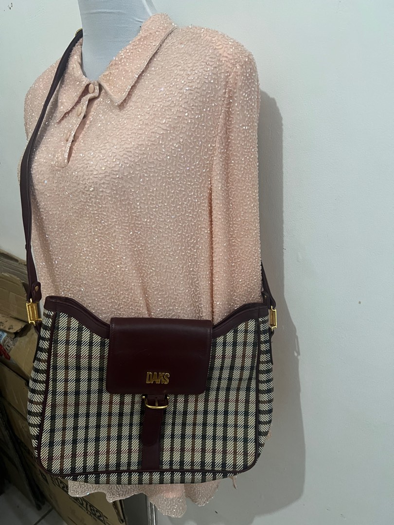 Original DAKS London Crossbody Bag, Women's Fashion, Bags & Wallets ...