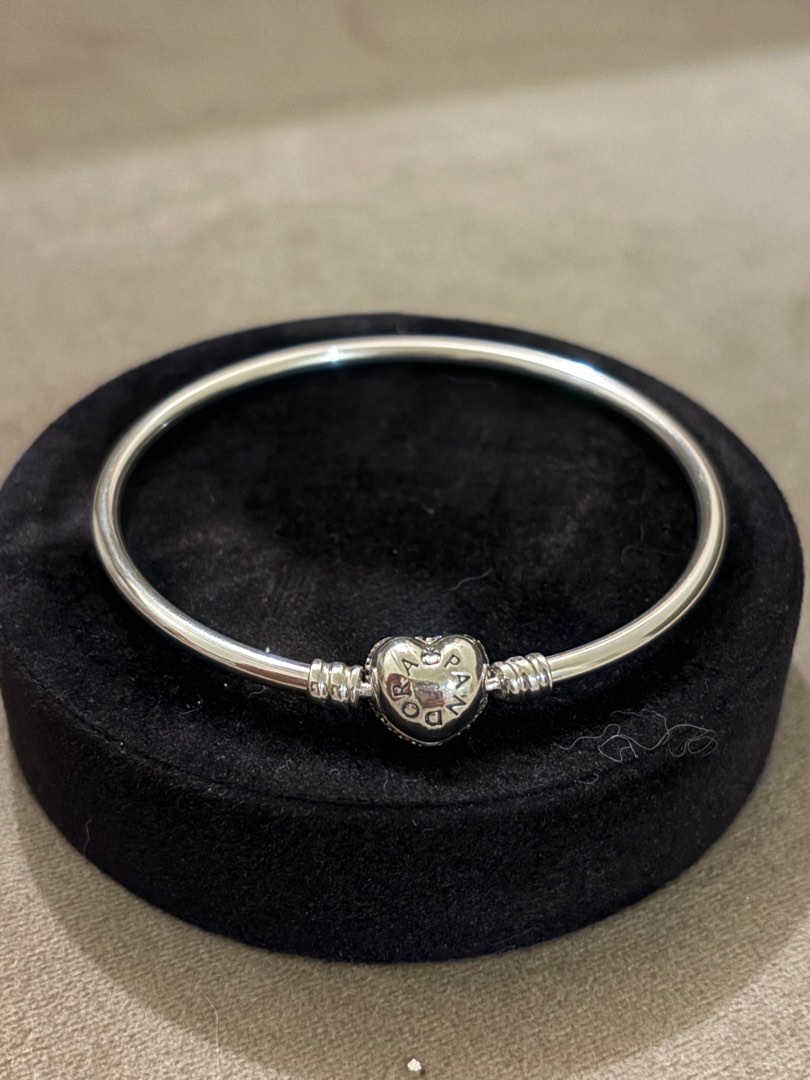 Pandora Moments Sparkling Heart Bangle, Women's Fashion, Jewelry ...