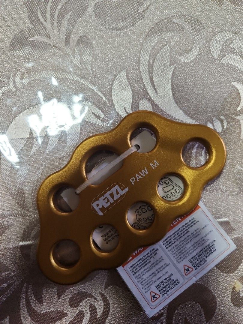 PETZL Paw Rigging Plate, Sports Equipment, Hiking & Camping on Carousell