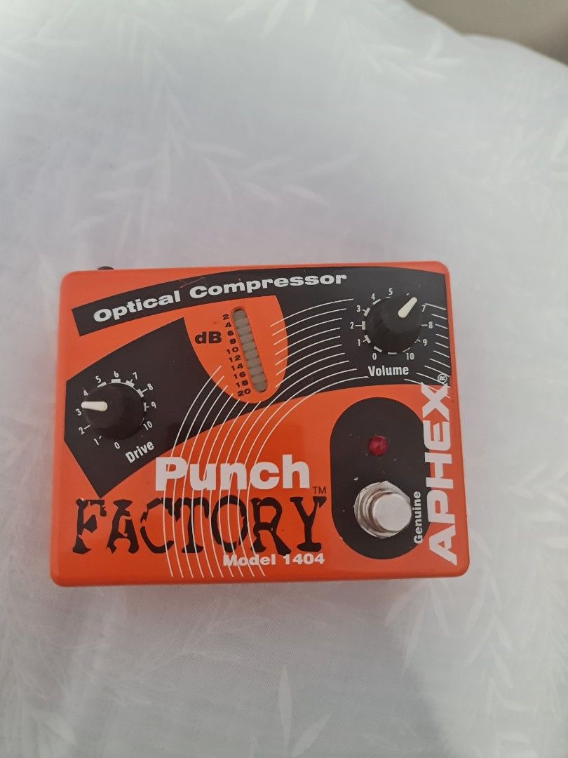 Punch factory Bass compressor pedal, Hobbies & Toys, Music & Media ...