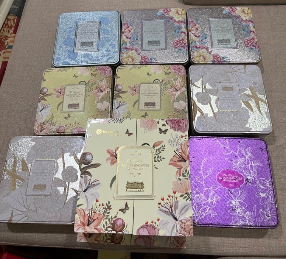 Raffles mooncake metal tins, Women's Fashion, Jewelry & Organisers ...