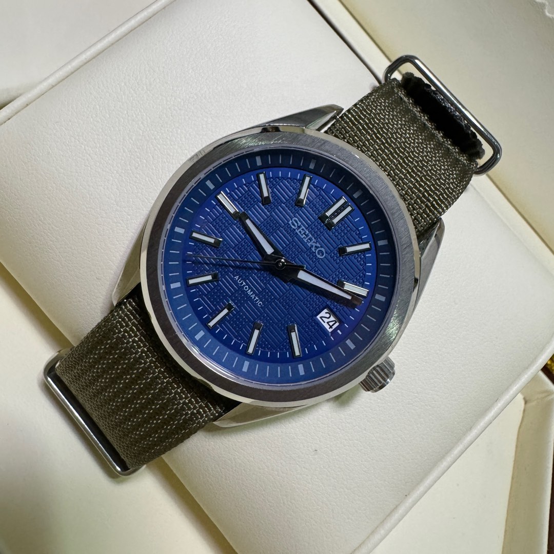 Seiko Mod - New Blue Waffle Dial Custom Watch, Men's Fashion, Watches ...