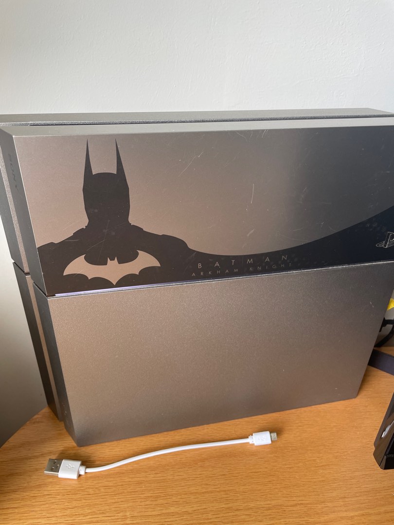 Selling PS4 500GB Batman Arkham, Video Gaming, Video Game Consoles ...