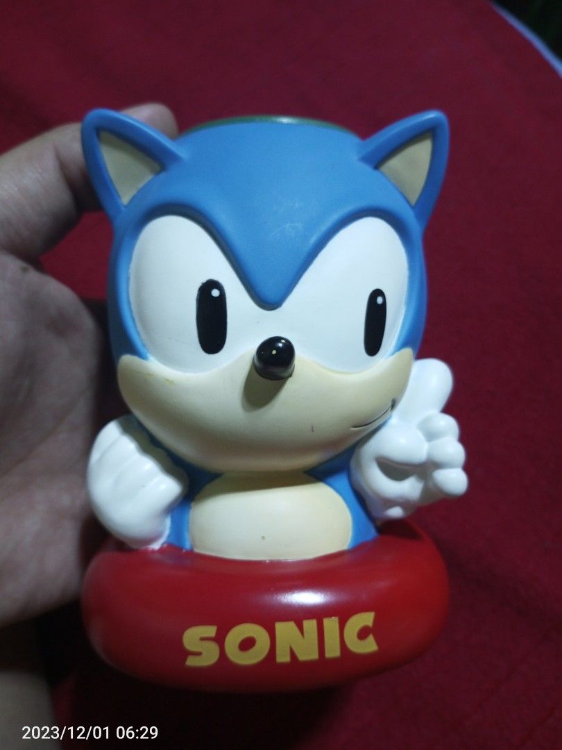 sonic vintage vinyl coinbank, Hobbies & Toys, Toys & Games on Carousell
