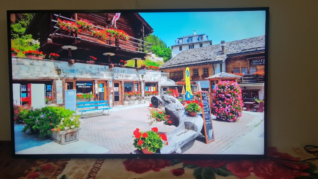 Sony 55 inch 4k uhd smart led best quality,One defect Tv has nips line ...