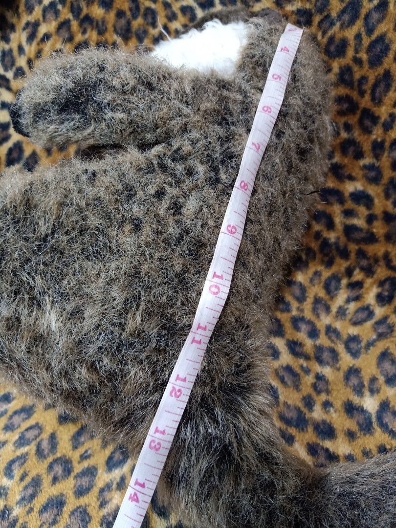 SUPER LARGE REALISTIC OTTER / SEA OTTER PLUSH TOY, Hobbies & Toys, Toys ...