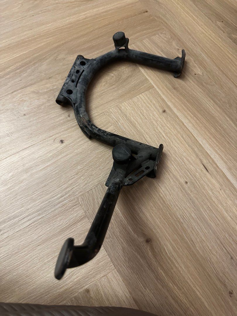 Tongkat motor read double paddock stand nvx, Motorbikes on Carousell