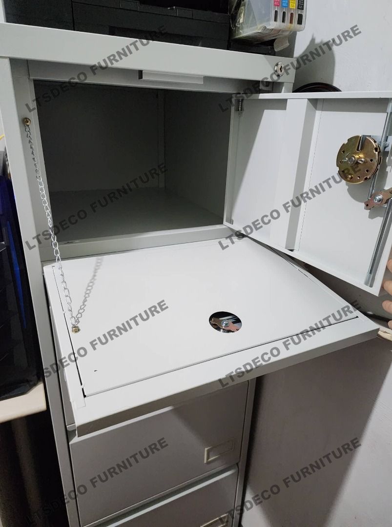 VERTICAL 4LAYER FILING CABINET WITH VAULT OFFICE PARTITION, Furniture ...